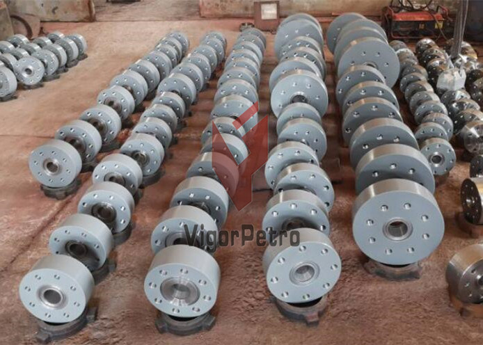 Double Studded Adapter Flange 5 1/8" 15000 psi x 4 1/16" 10000 psi c/w ...